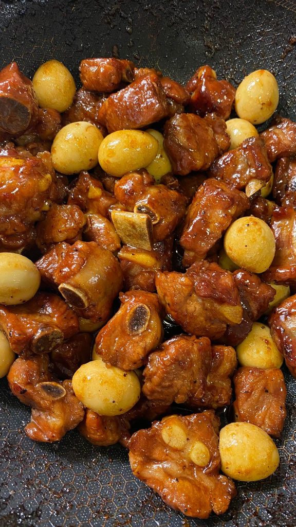 Vietnamese Caramelized Pork with Quail Eggs (Thịt Kho Trứng Cút ...